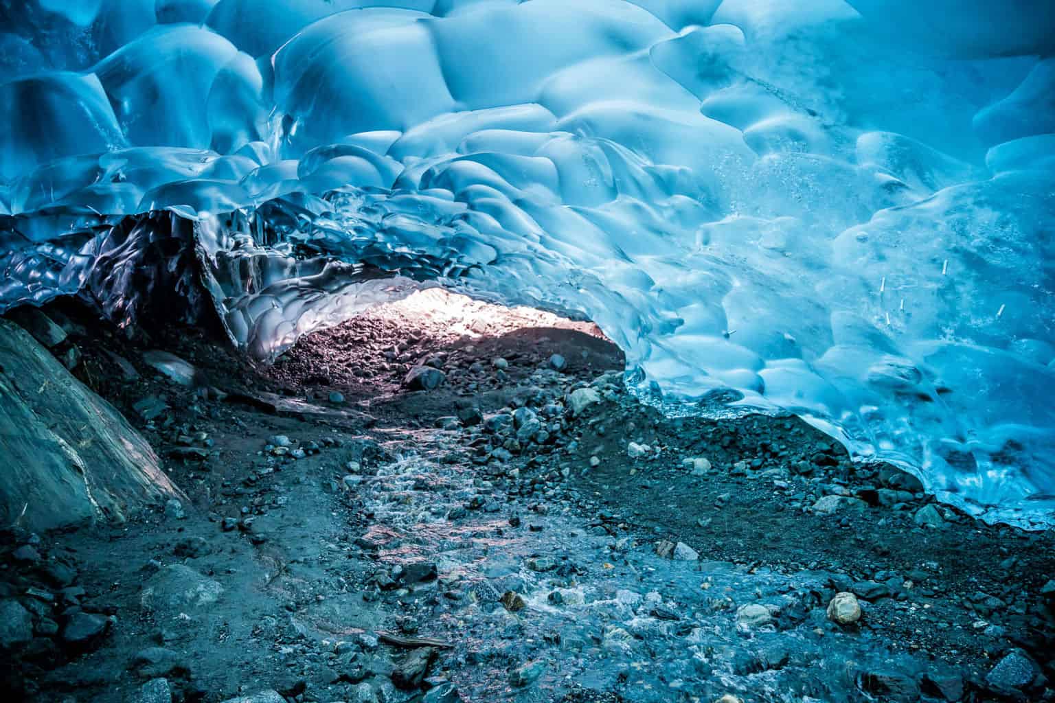 Ultimate Alaska Travel Guide (Plan, Tips & Advice)