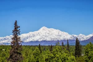 Best Time To Visit Alaska: Month by Month Breakdown