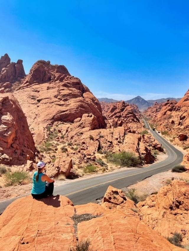 6 Easy & Beautiful Valley of Fire Hikes Story - Divergent Travelers