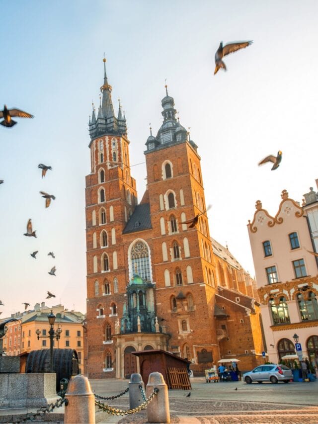 10 Places to Visit in Krakow For the Best Photos Story - Divergent ...
